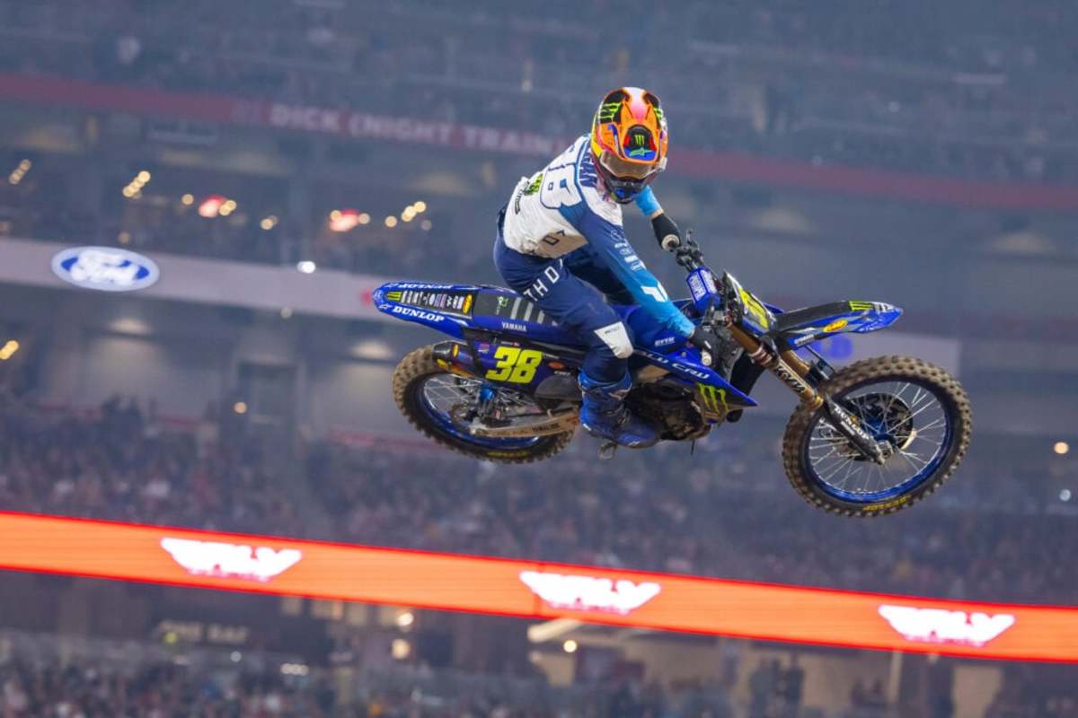 Race Recap: Glendale Supercross Triple Crown - Motocross