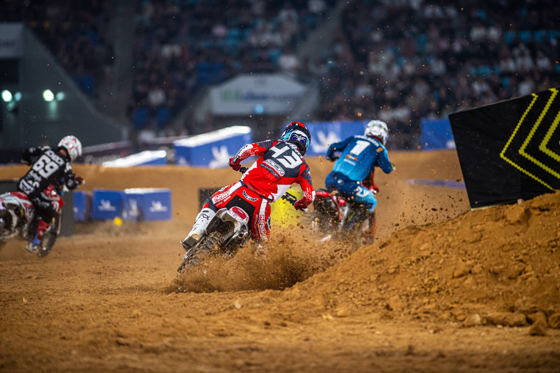 WSX Australian GP Results: Roczen Wins Thrilling SX1 Fight, Anstie ...